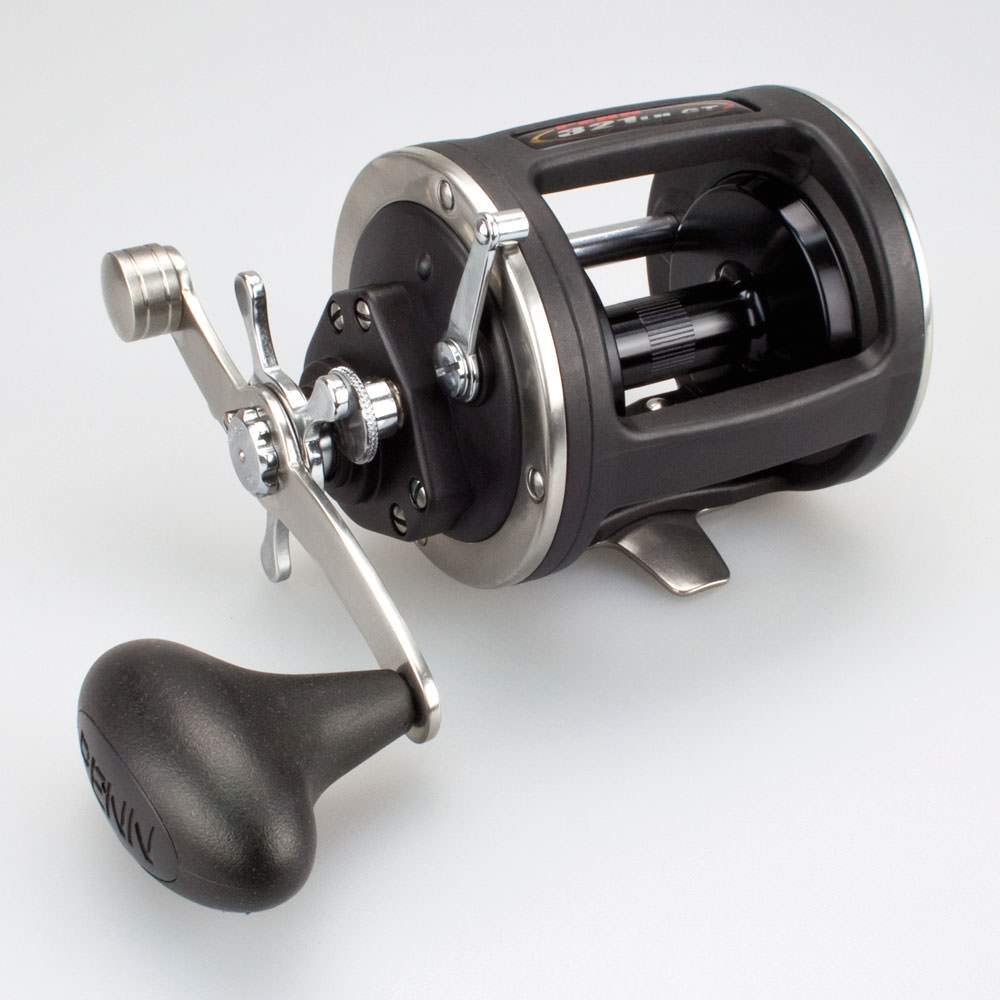 PENN GT2 Serie Level Wind 321LH, 374m/ 0,38mm - Linkshand Meeres ...