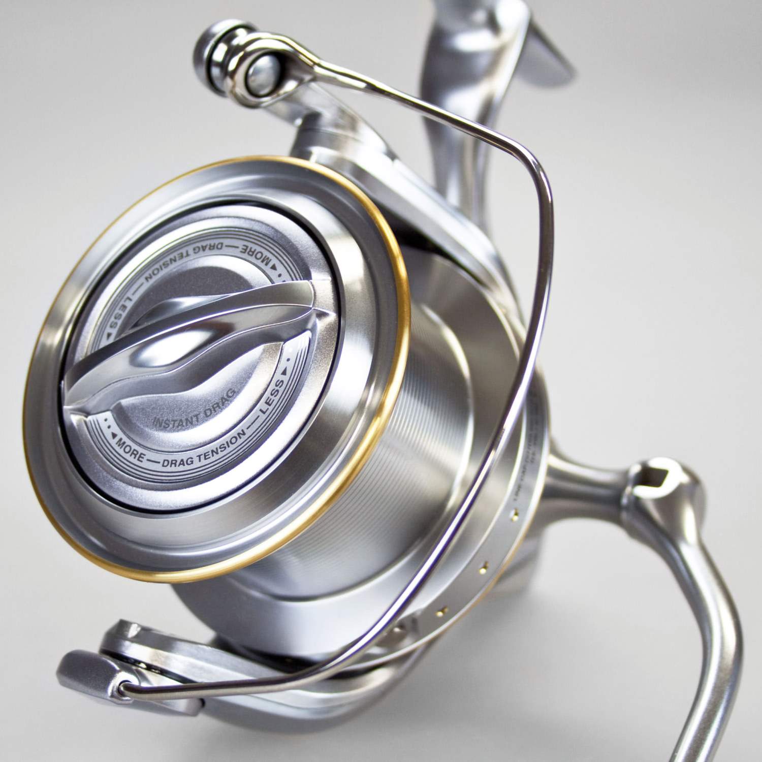 Shimano Aero Technium 10000 XSB Magnesium 300m/ 0,40mm - 4,30:1 - 440g