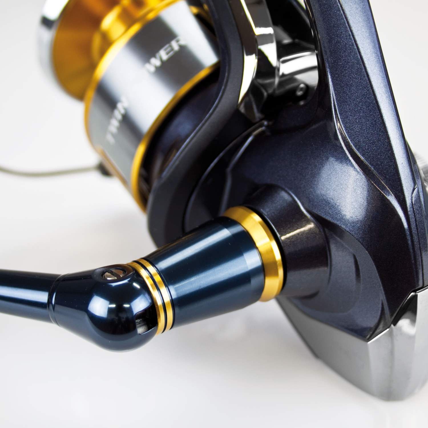 Shimano Twin Power SW-B 10000 PG 300m/ 0,405mm - 4,9:1 - 650g