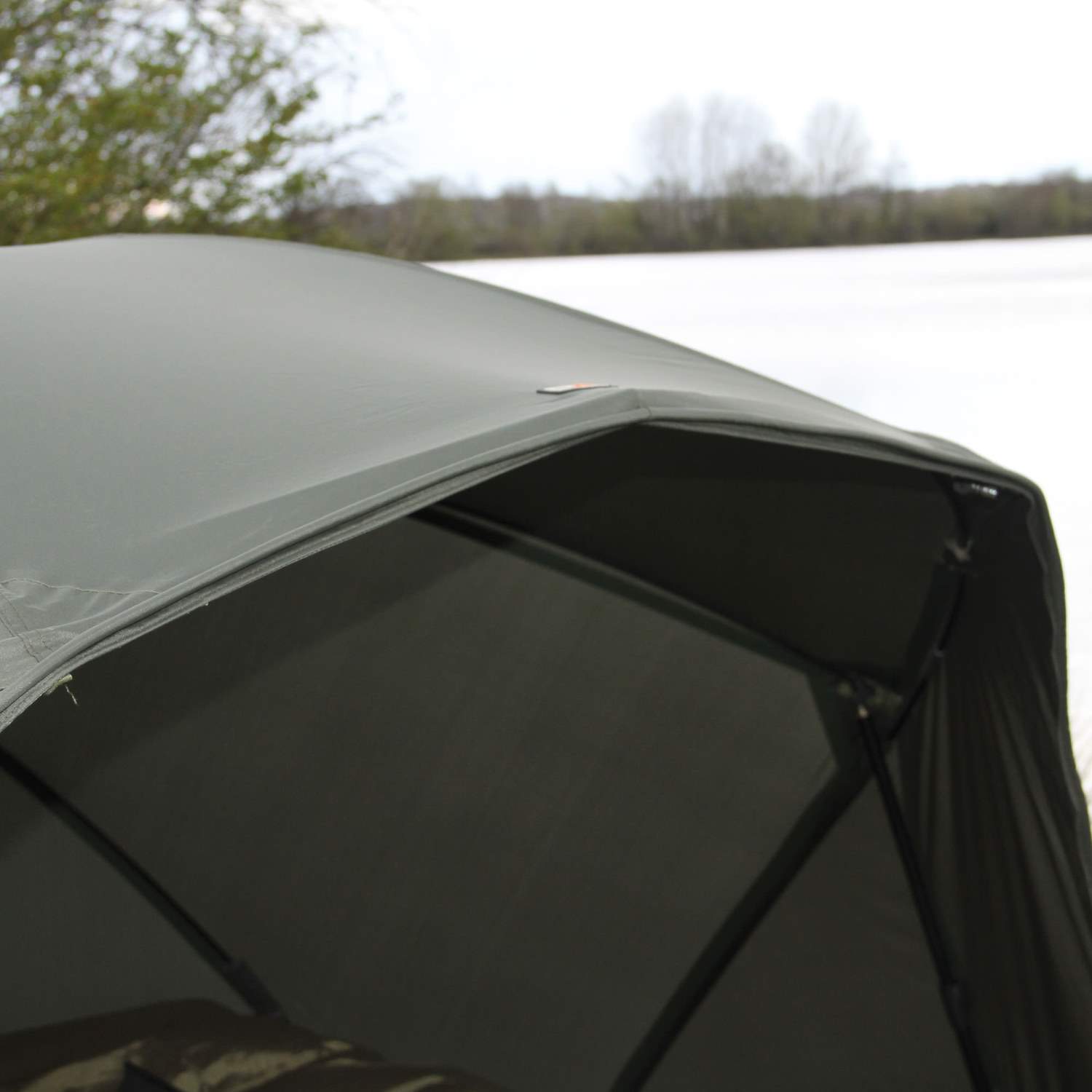 Fox CUM143 Supa Brolly 60" inc Poles & G/S