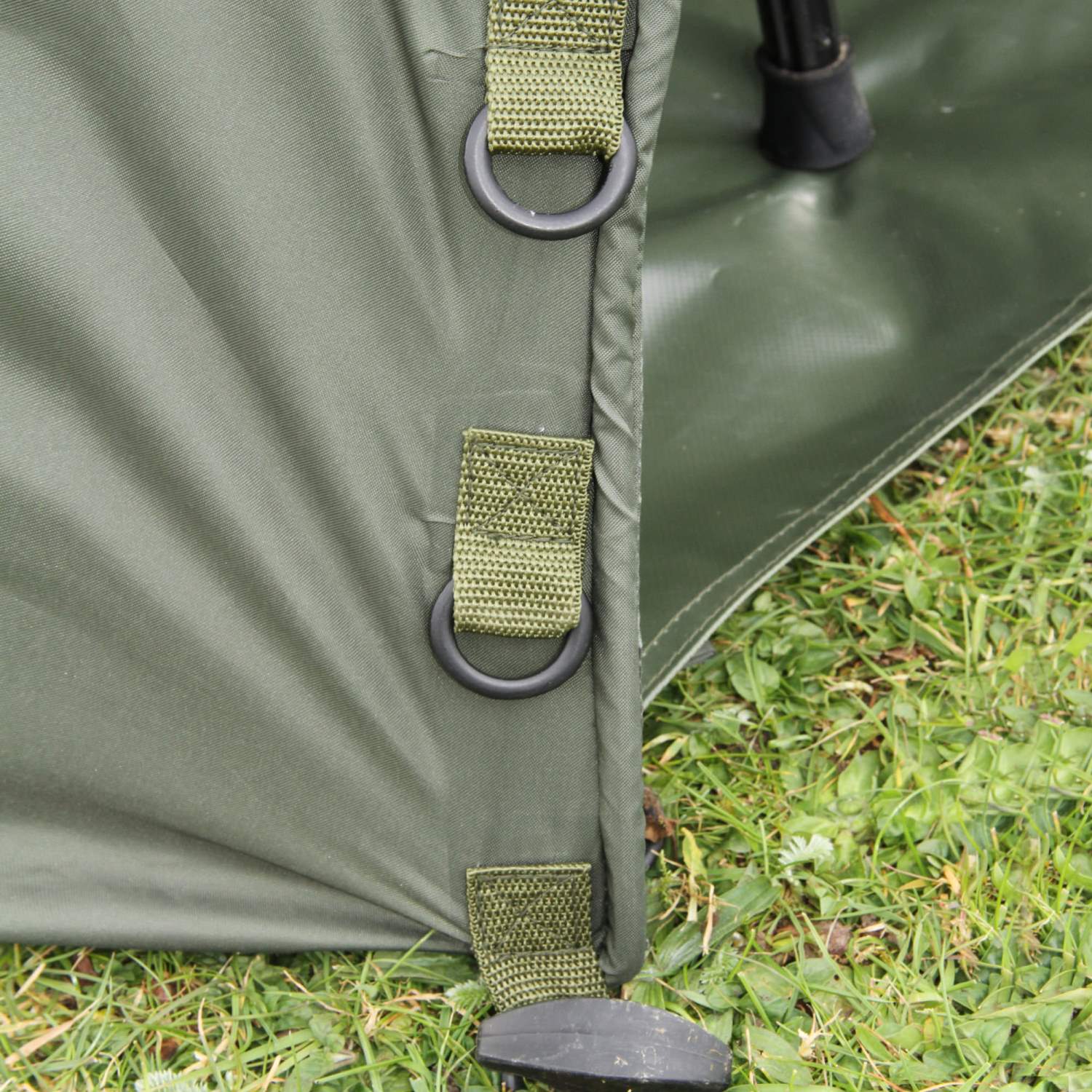Fox CUM143 Supa Brolly 60" inc Poles & G/S